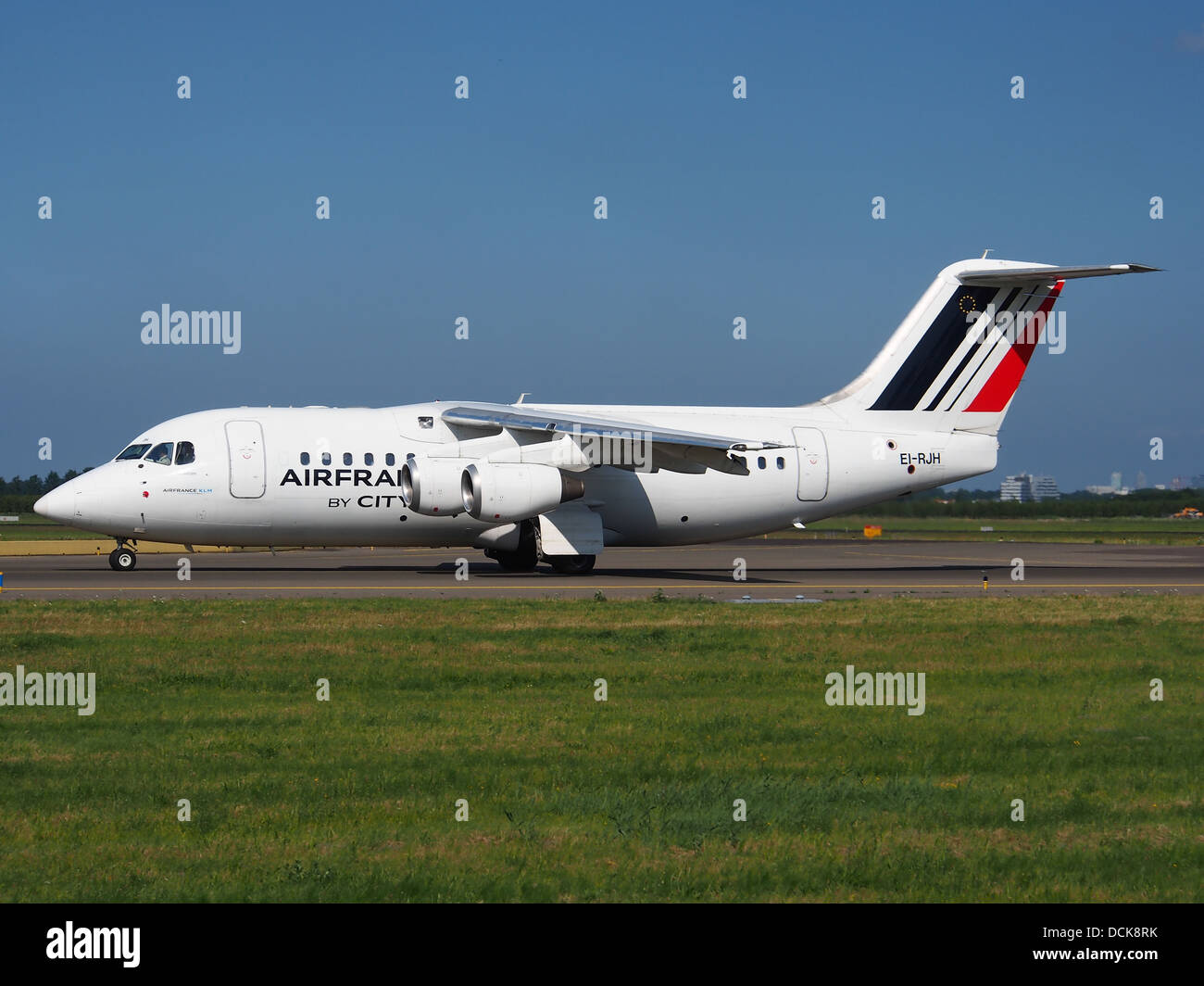 Airbus sas a380 hi-res stock photography and images - Alamy