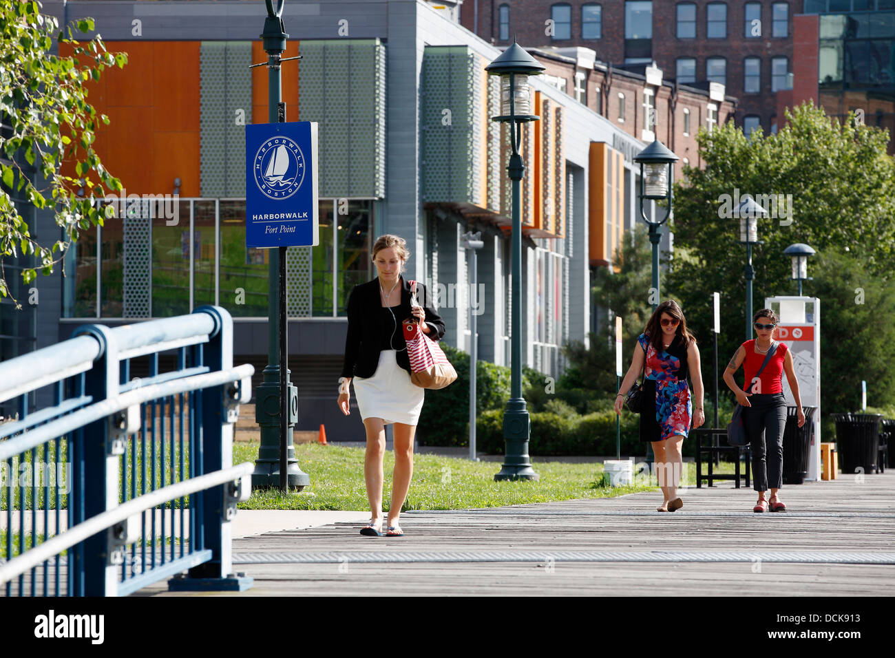 Harborwalk, Fort Point Channel, Boston, Massachusetts Stock Photo - Alamy