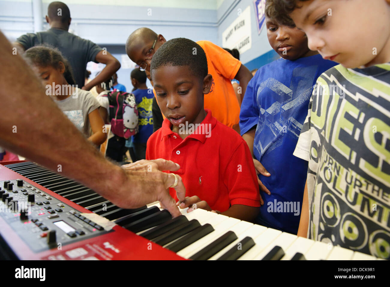 Children musical instruments hi-res stock photography and images - Alamy