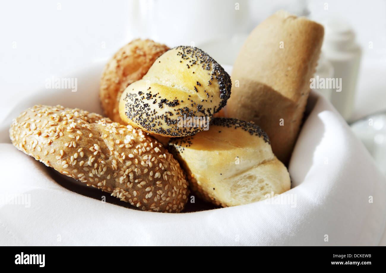 basket small bread Stock Photo - Alamy