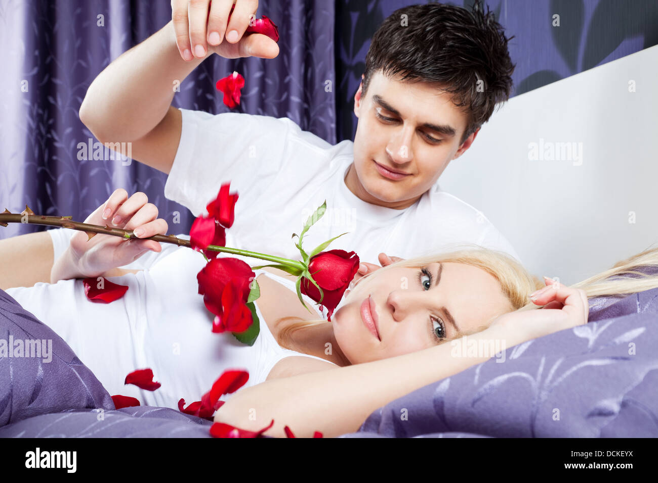 love romantic couple bed Stock Photo - Alamy
