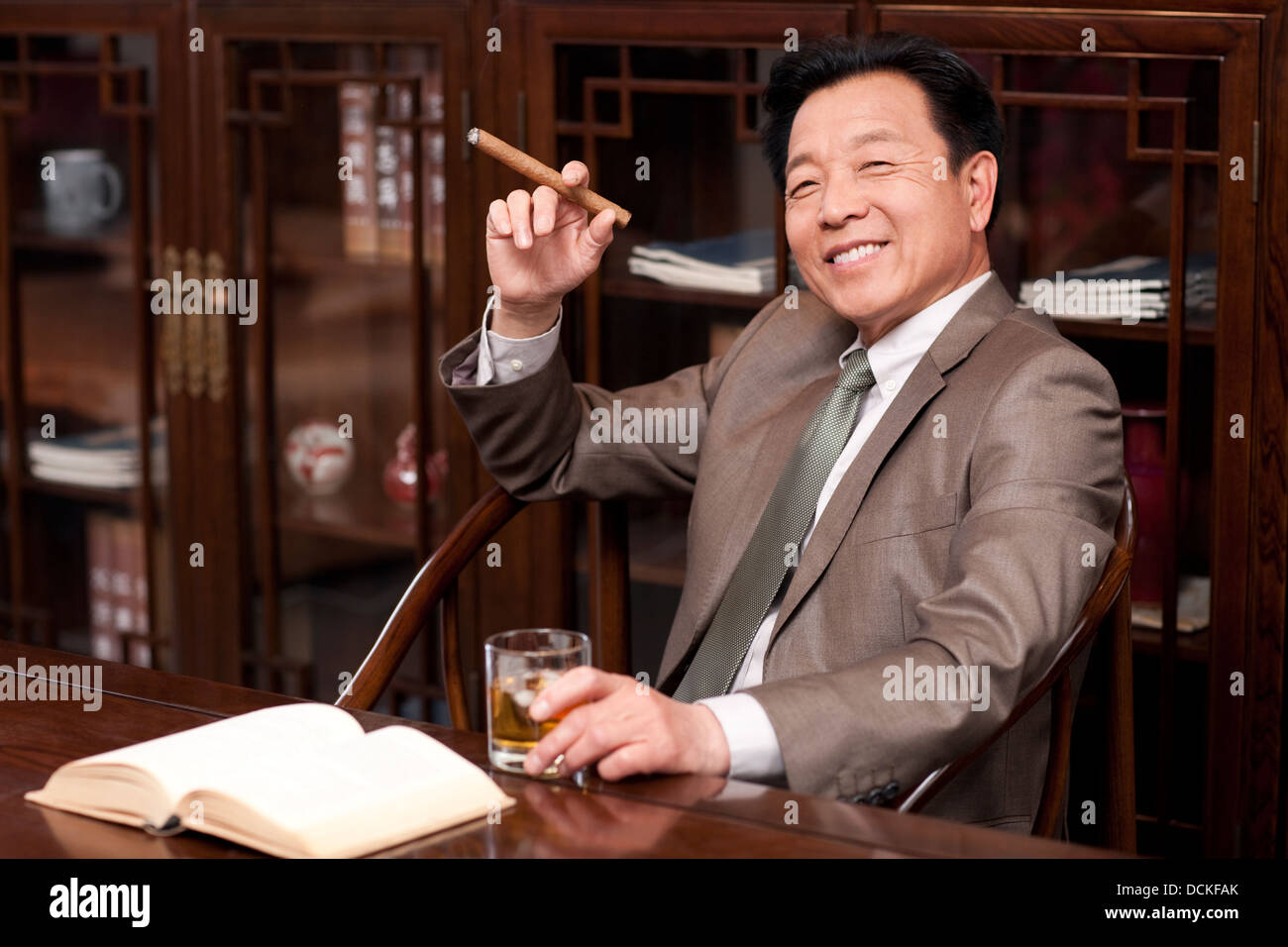 Fat cat cigar hi-res stock photography and images - Alamy