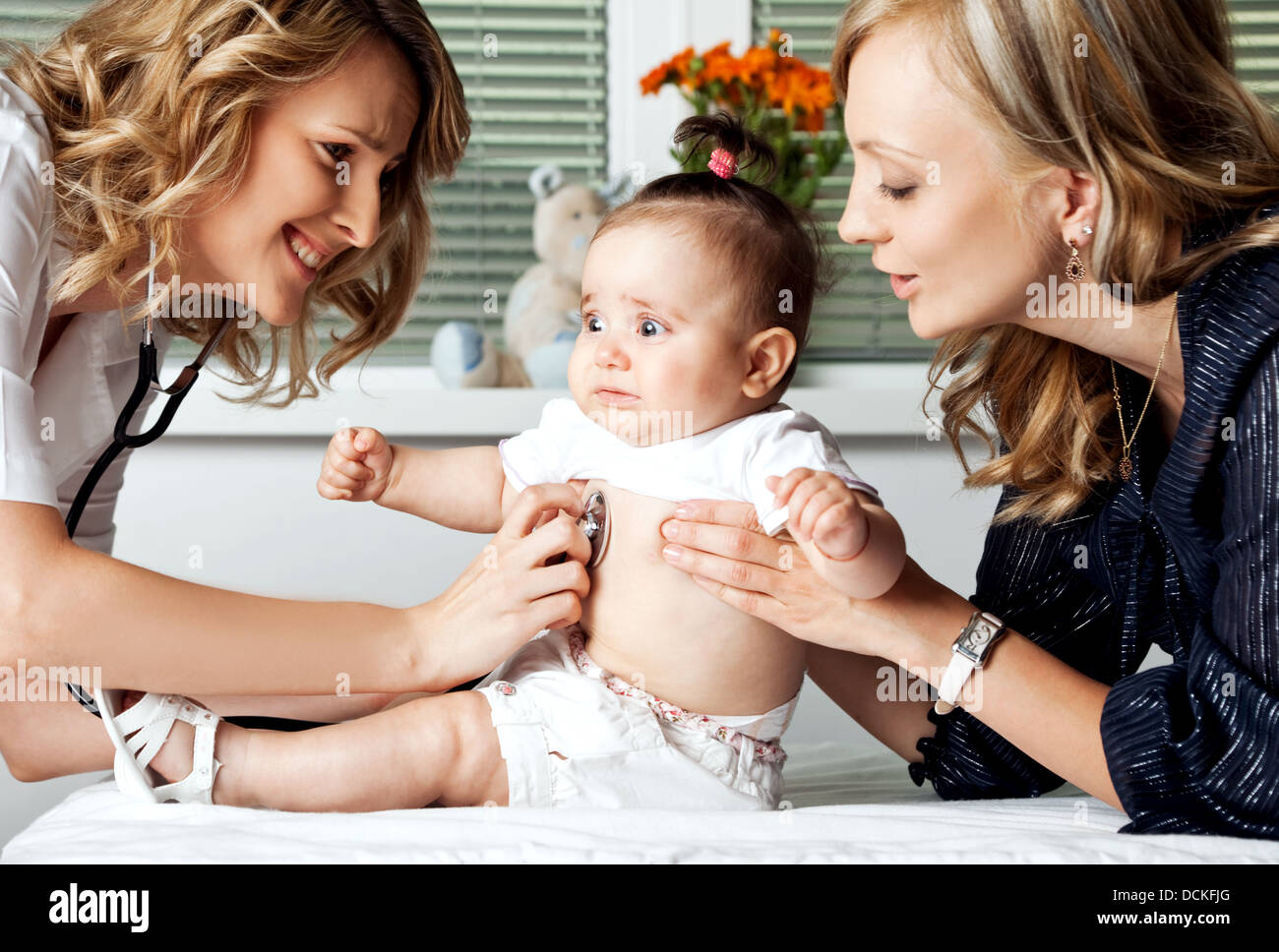 Doctor hospital baby Stock Photo - Alamy