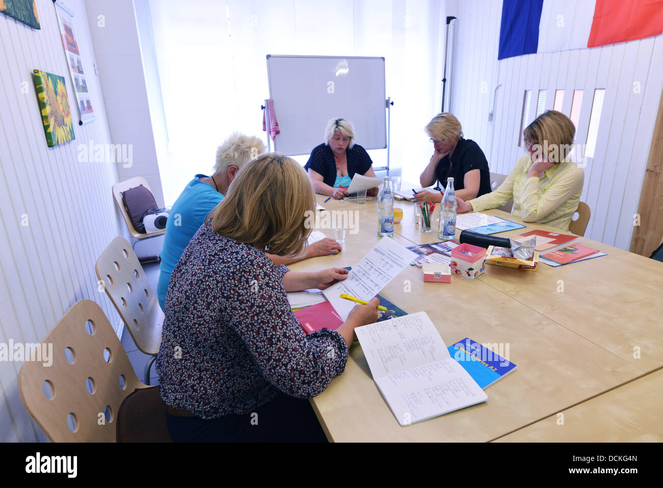 English language private school hi-res stock photography and images - Alamy