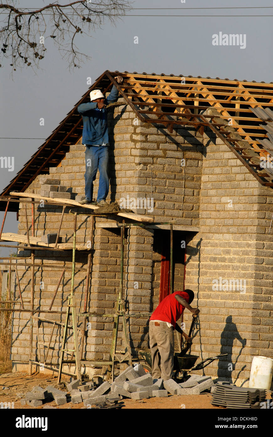 West africa housing construction hi-res stock photography and images ...