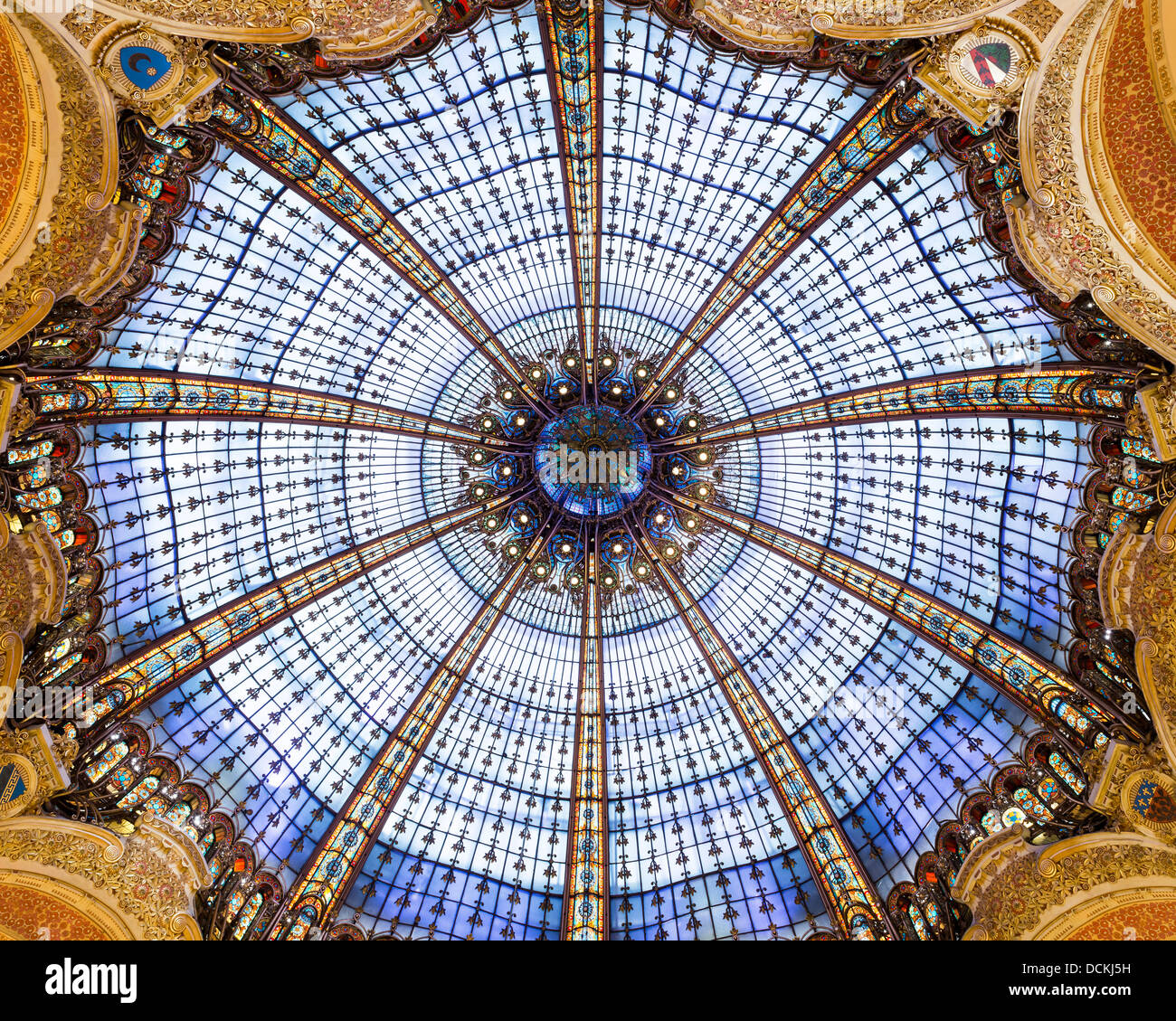Galeries Lafayette, Paris, France. Architect: Georges Chedanne and ...