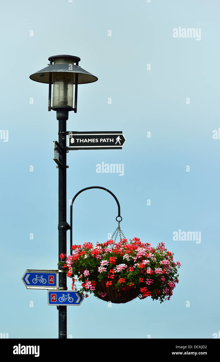 Tfl route hi-res stock photography and images - Alamy