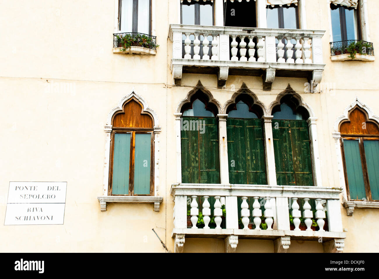 Venetian balcony hi-res stock photography and images - Alamy