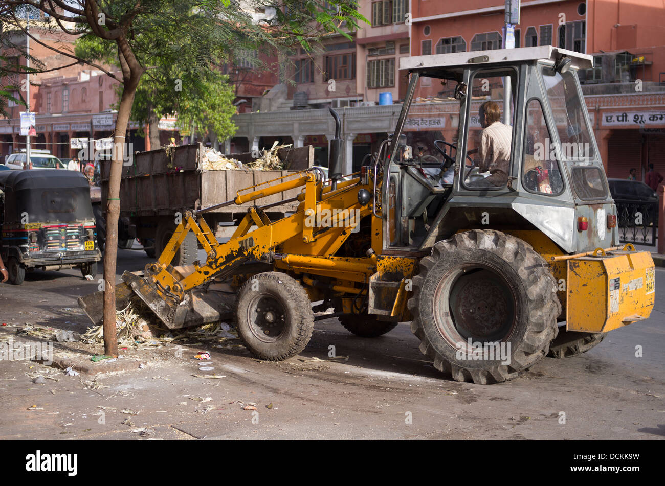 JCB digger used for picking up rubbish in Jaipur, Rajasthan, India ...