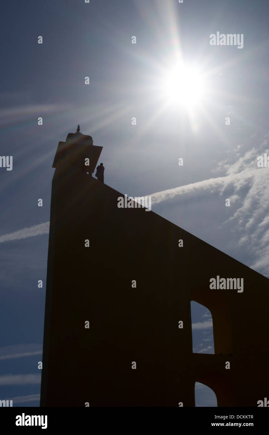 Samrat Yantra 27m sundial an Astronomical Device at Jantar Mantar ...