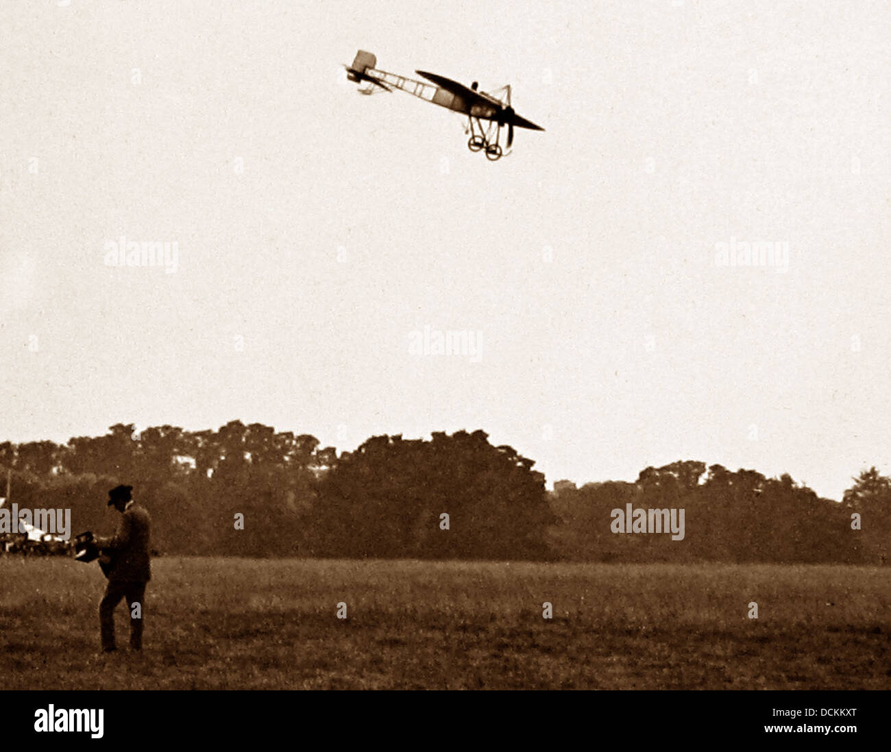 Jules Vedrines monoplane early 1900s Stock Photo - Alamy