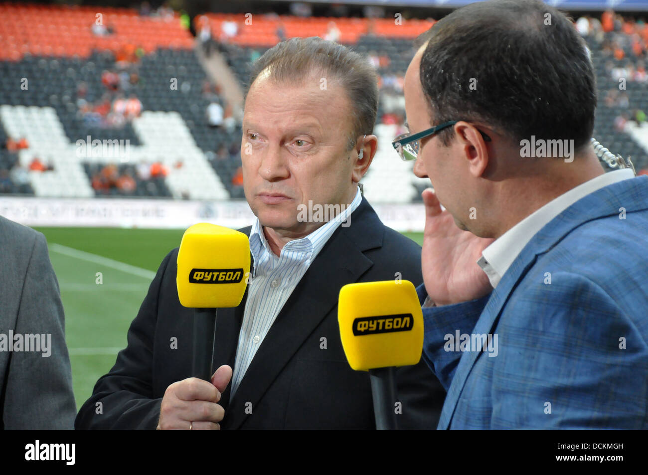 Reporters seats hi-res stock photography and images - Alamy