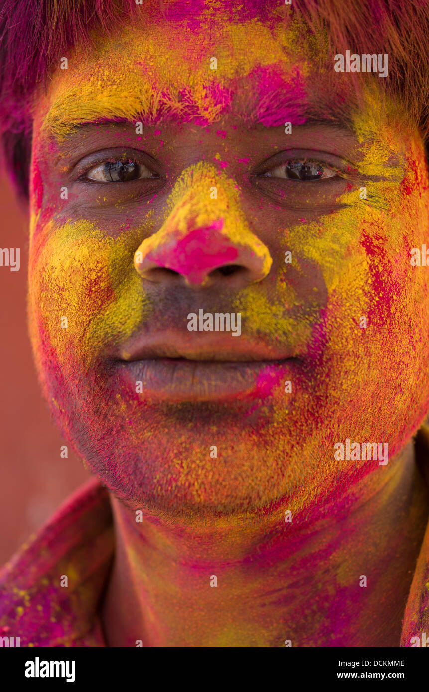 Celebrating Holi, Festival of Colors, a spring Hindu Festival - Jaipur ...