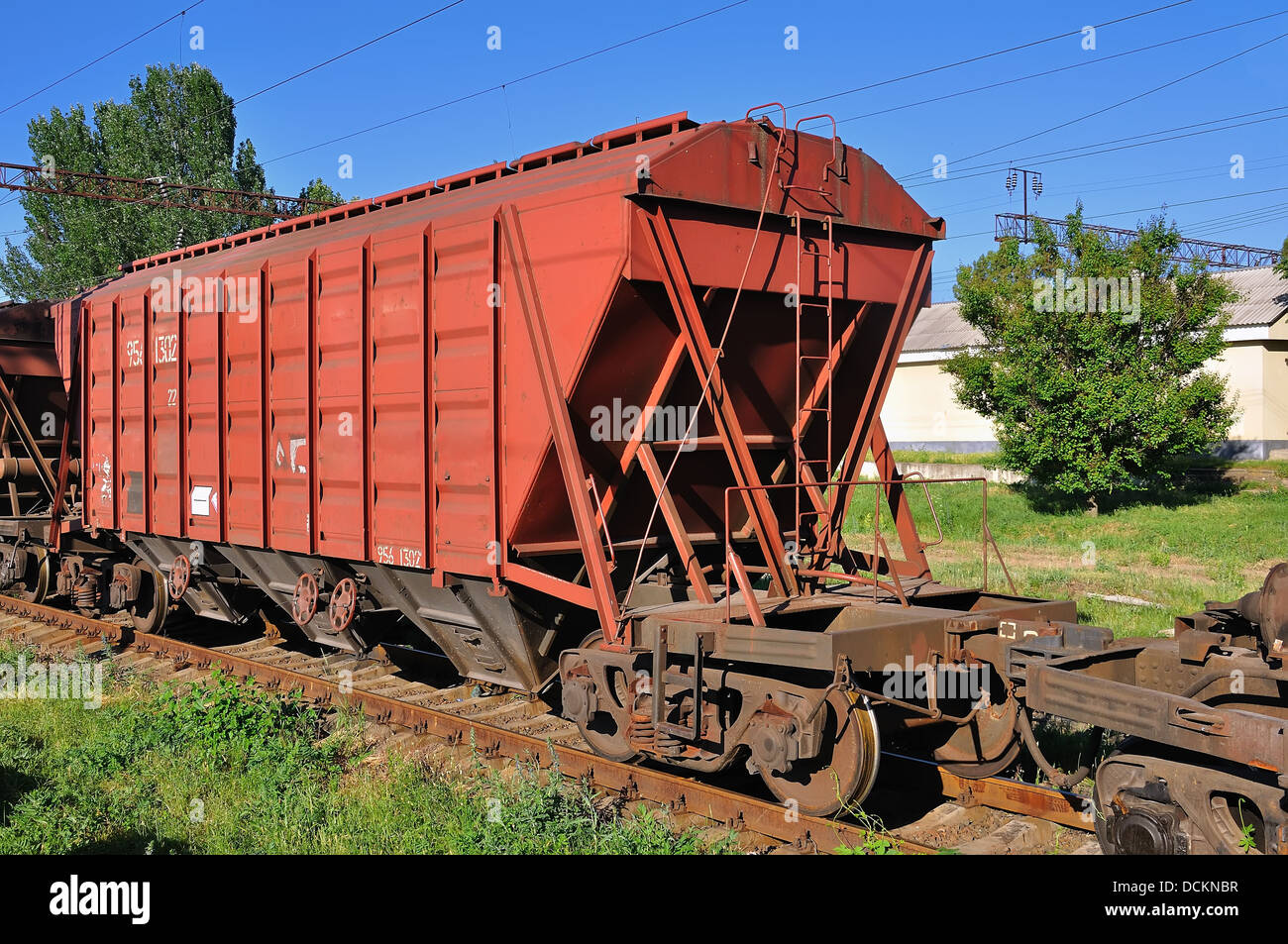 Red wagon with rocks hi-res stock photography and images - Alamy