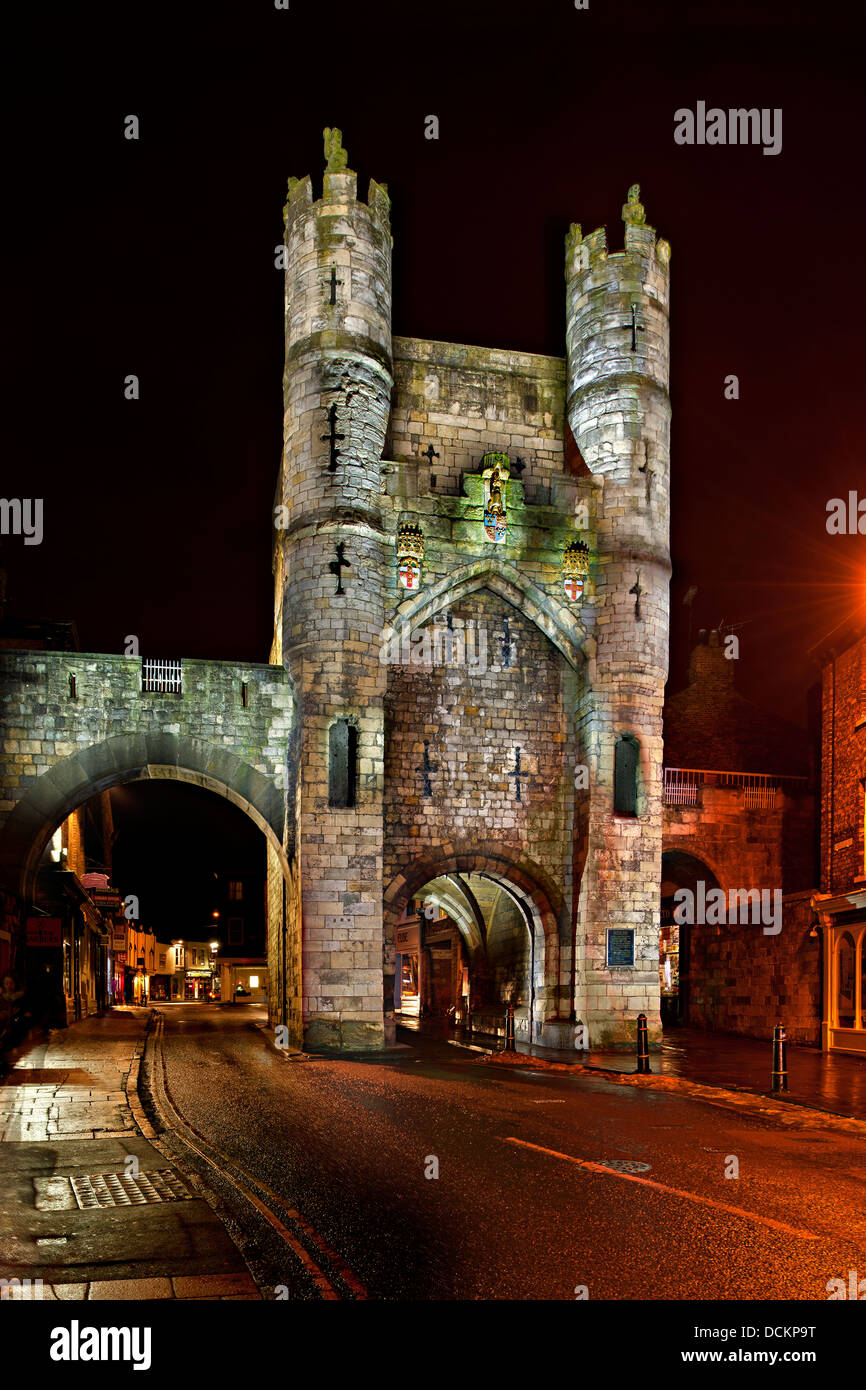 Gibraltar city gate hi-res stock photography and images - Alamy