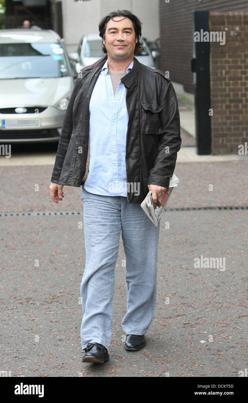 Nathaniel parker hi-res stock photography and images - Alamy