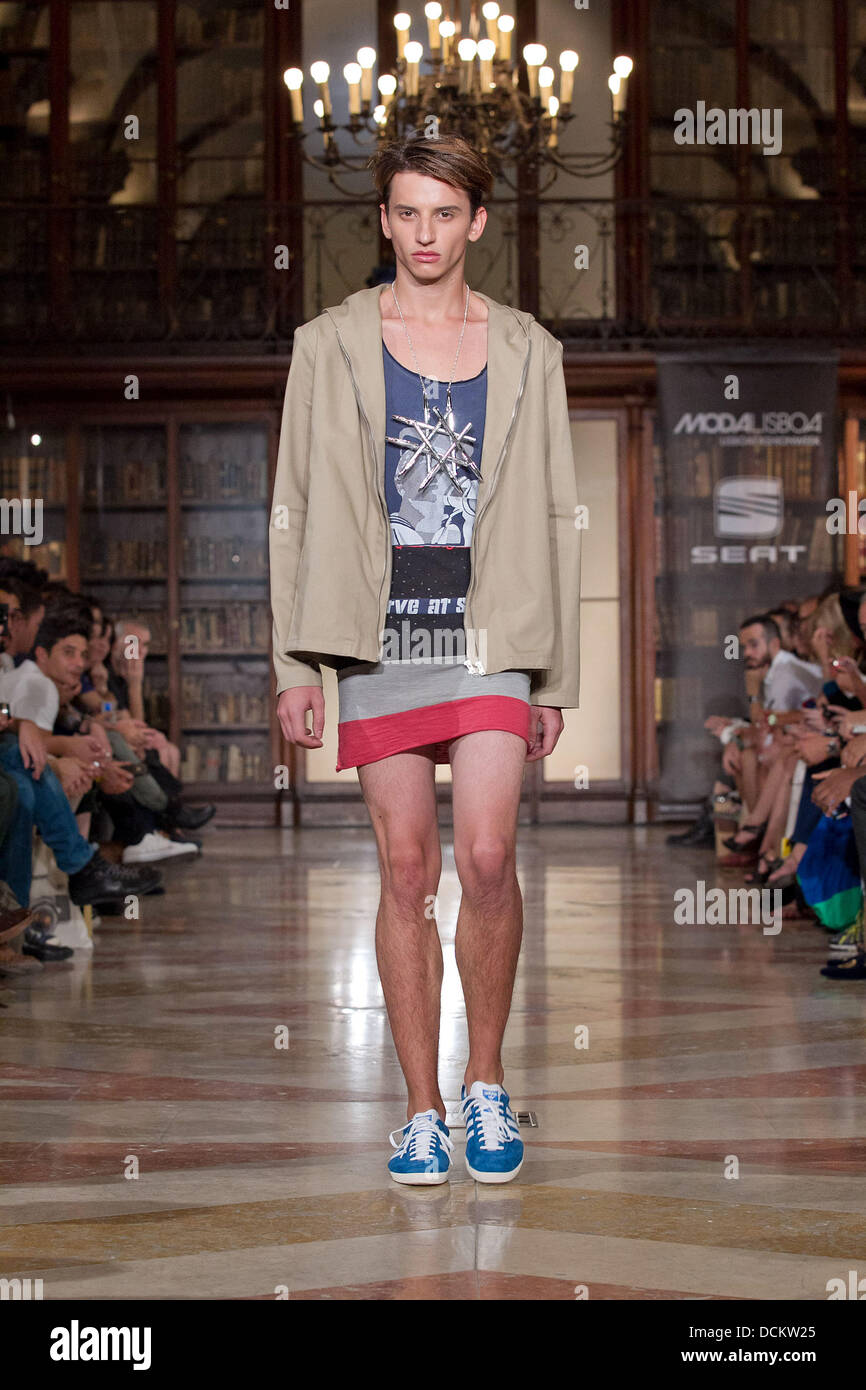 Model Lisbon Fashion Week Spring/Summer 2012 Ready To Wear - Vitor ...