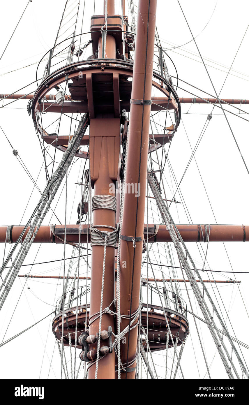 Forecastle ship hi-res stock photography and images - Alamy