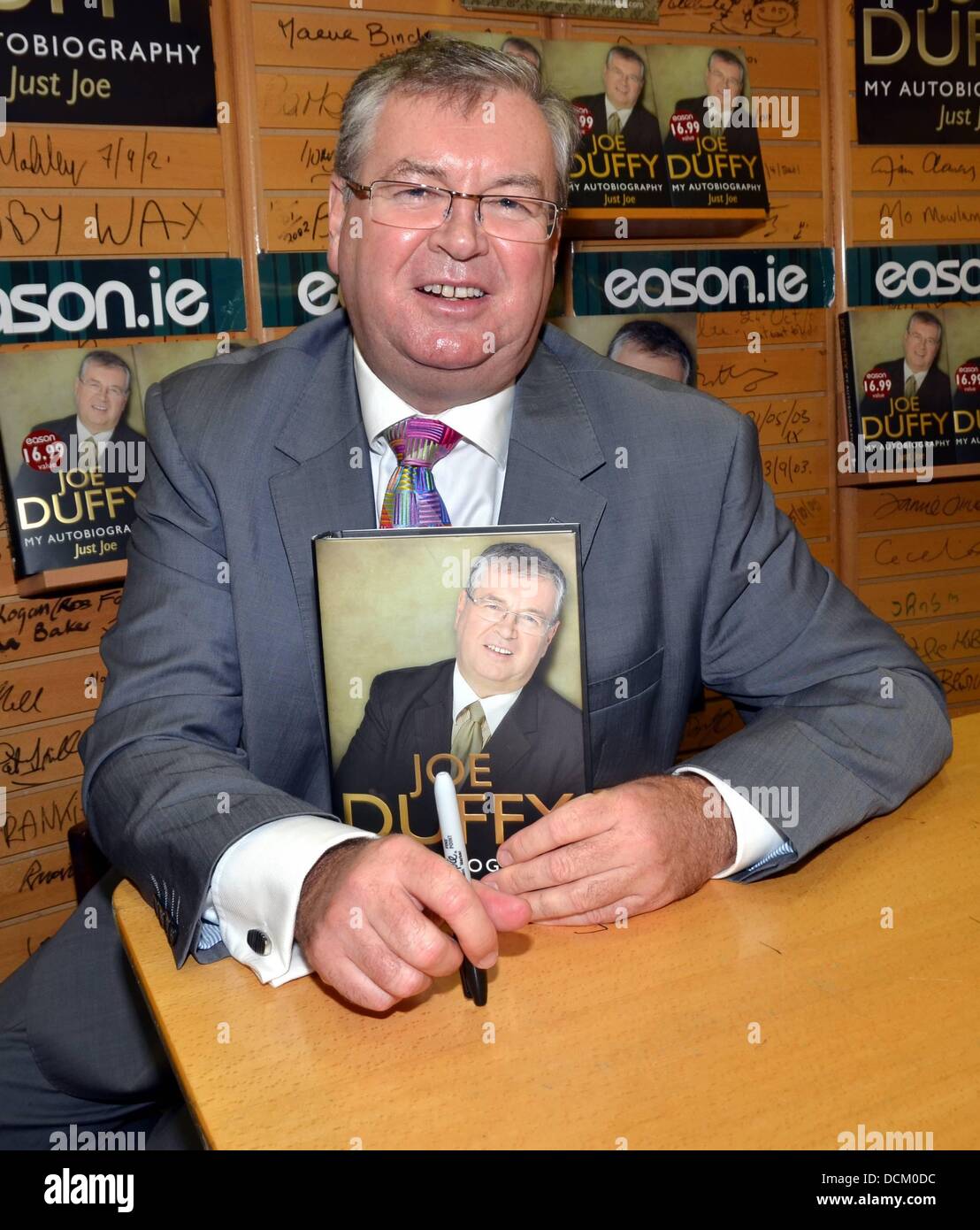 Joe Duffy signs copies of his autobiography 'Just Joe' at Easons Dublin ...