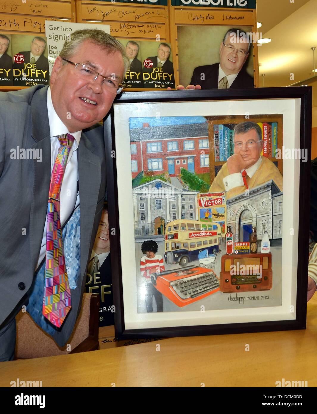 Joe Duffy signs copies of his autobiography 'Just Joe' at Easons Dublin ...