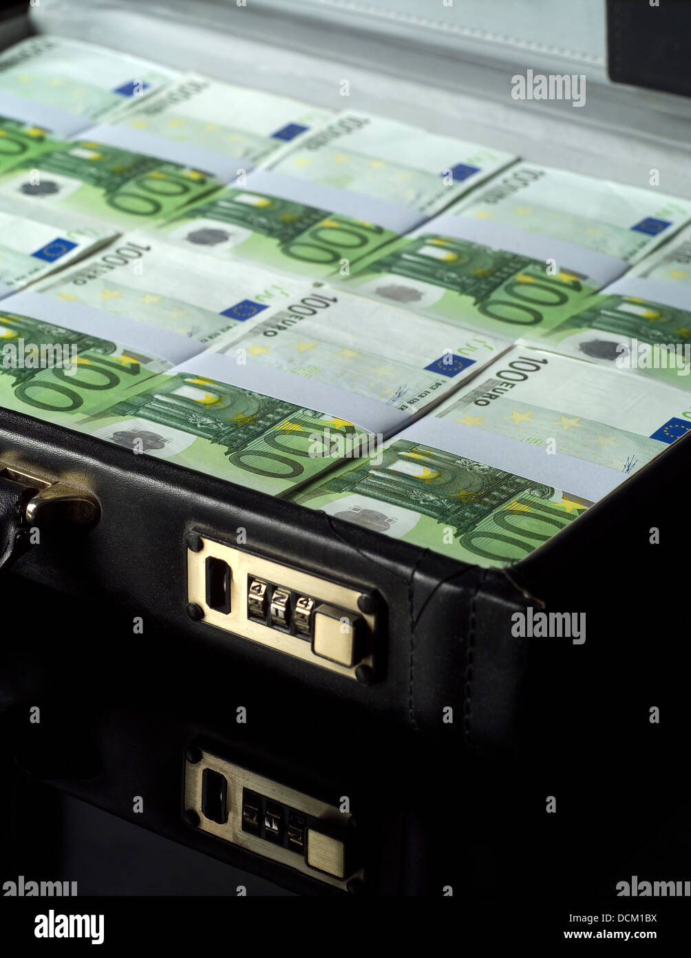 Briefcase money euro hi-res stock photography and images - Alamy