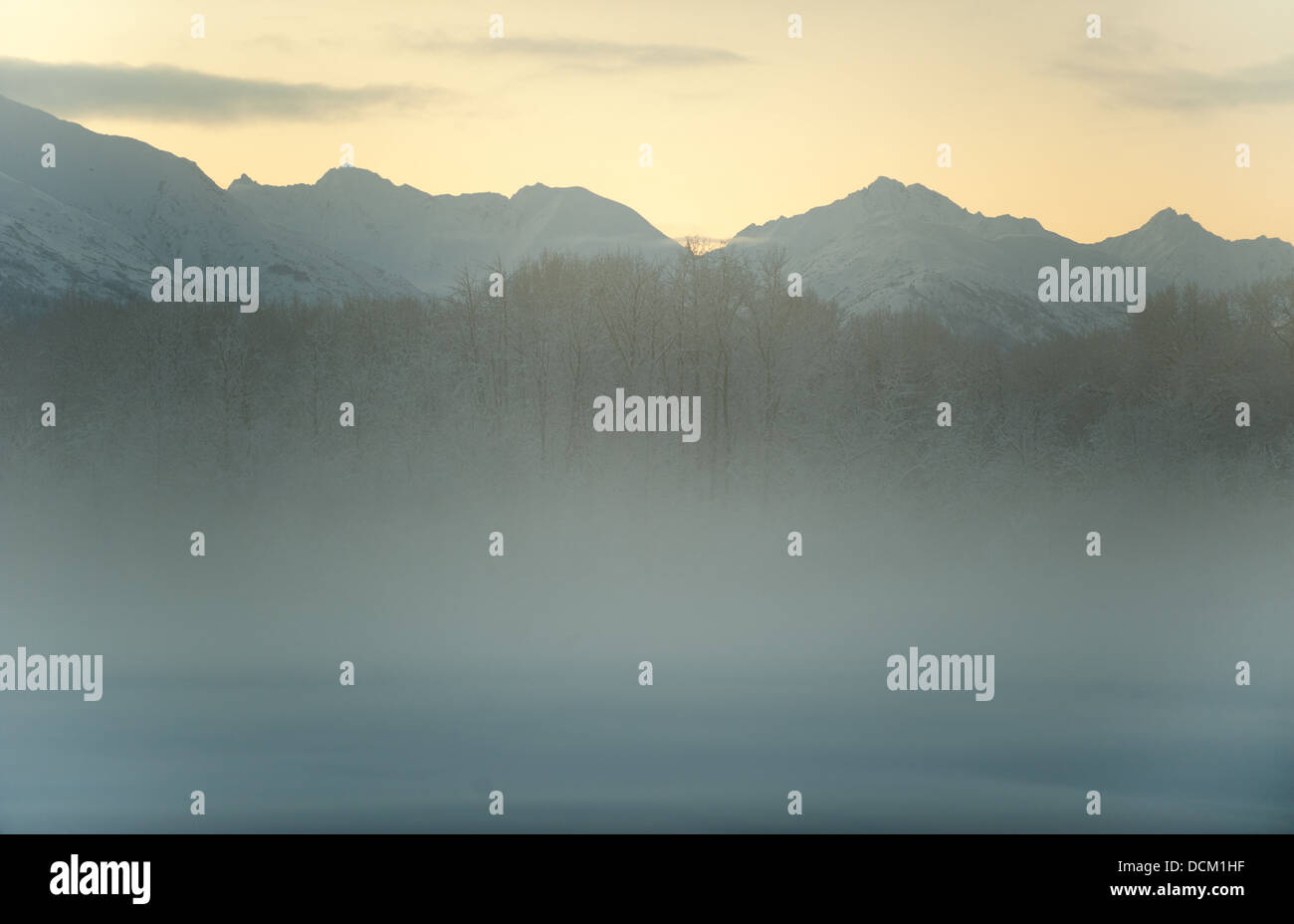 Chilkat river valley mountain hi-res stock photography and images - Alamy