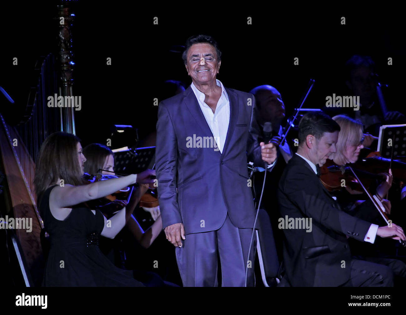 Johnny Mathis performing at Manchester MEN Arena. Manchester, England ...