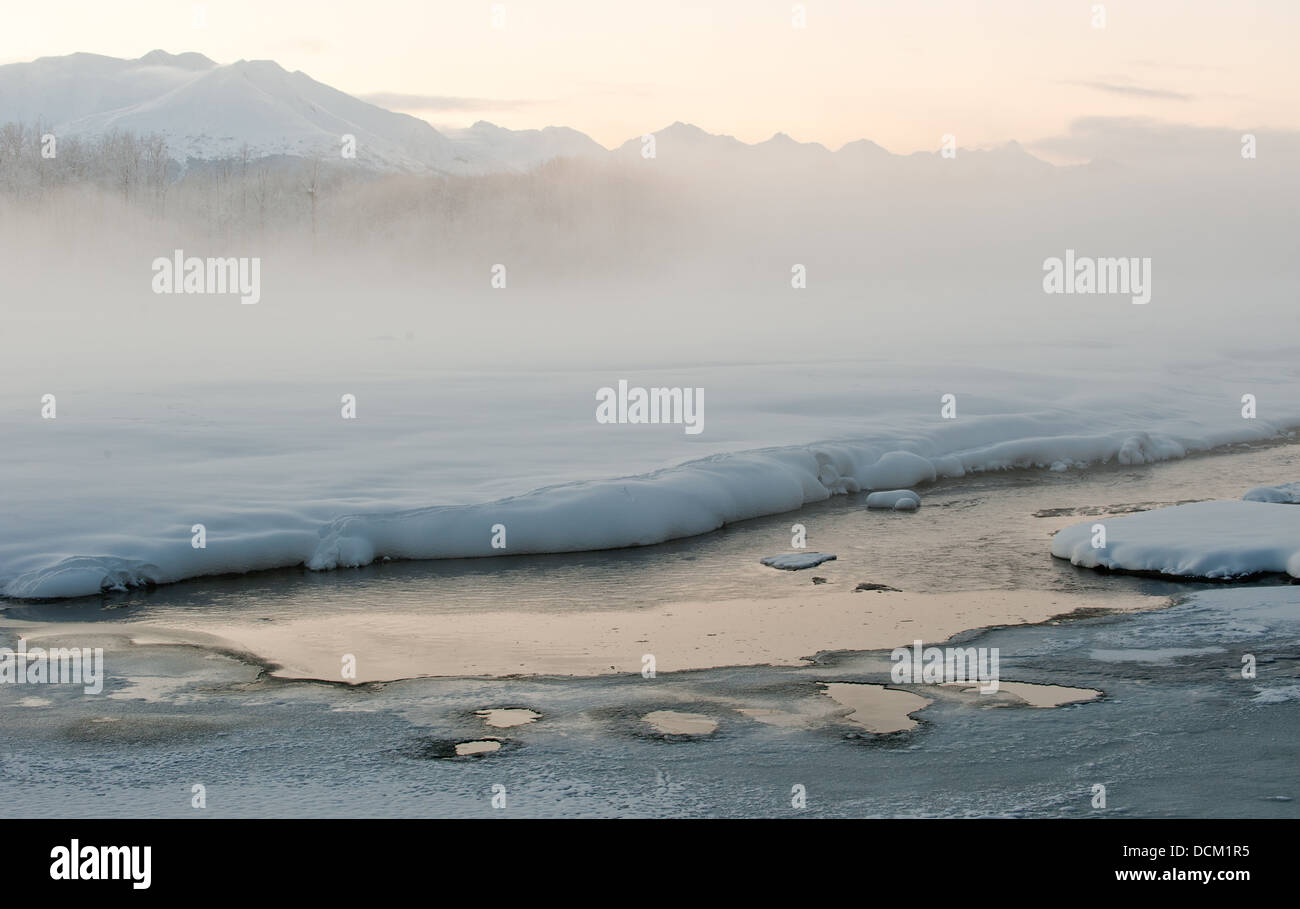 Chilkat river valley mountain hi-res stock photography and images - Alamy