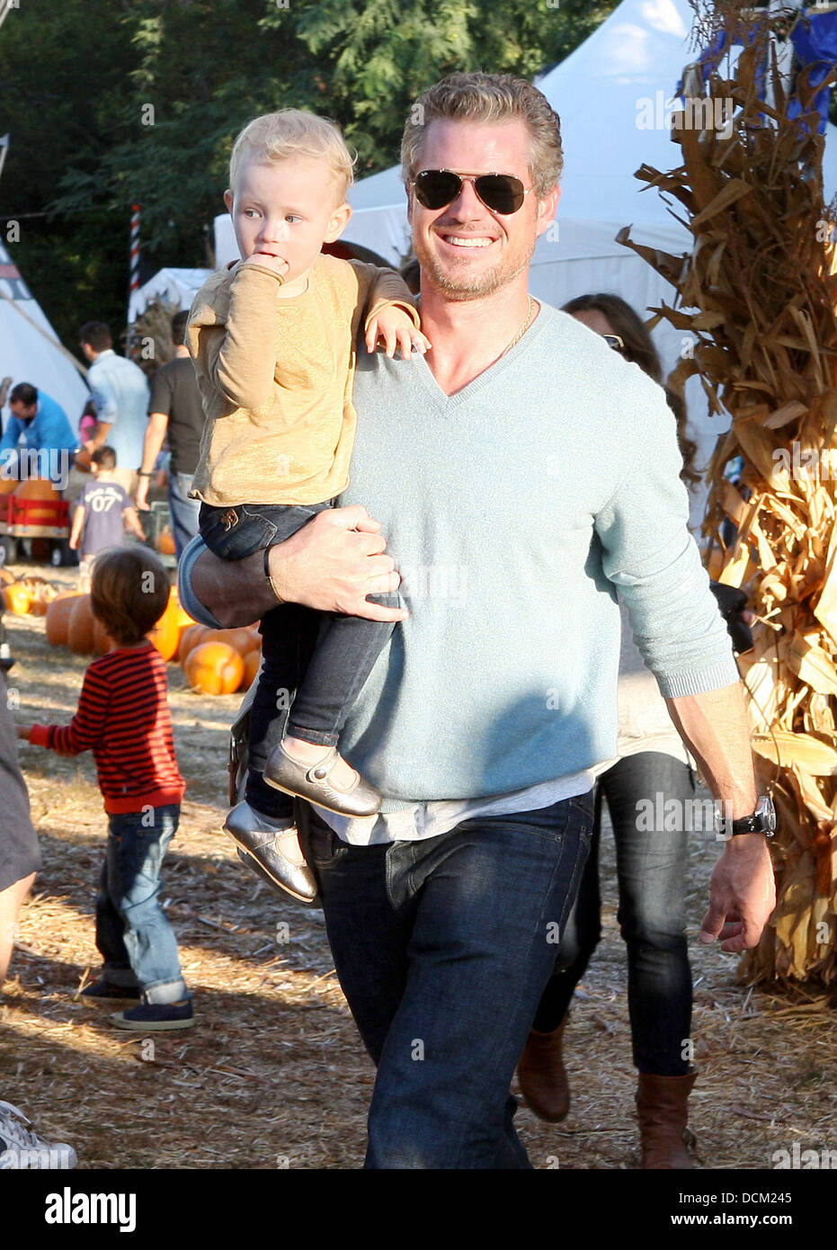 Eric Dane with daughter Billie Beatrice Dane at Mr Bones Pumpkin Patch ...