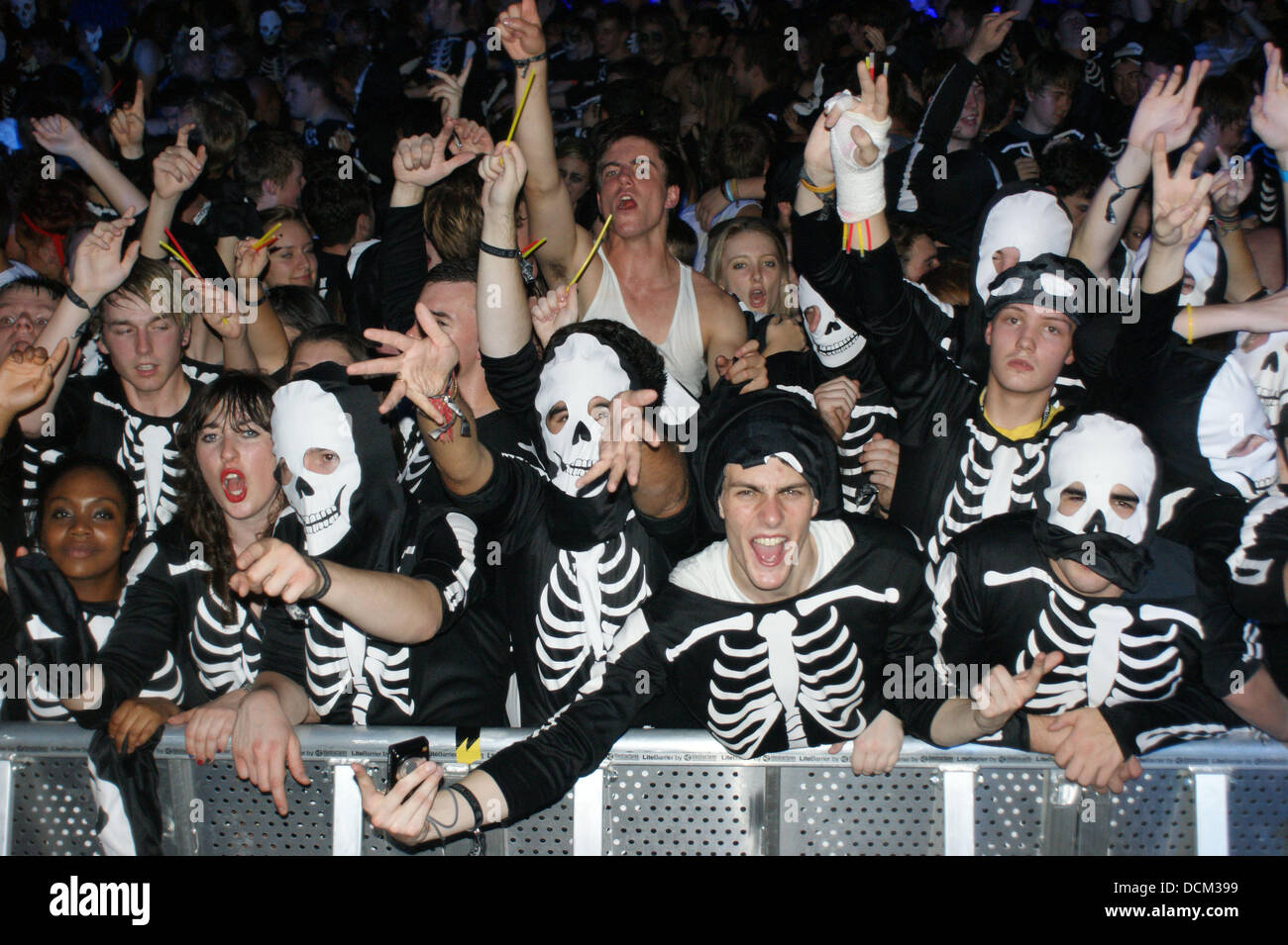 World's largest gathering of skeletons! A new world record for the ...