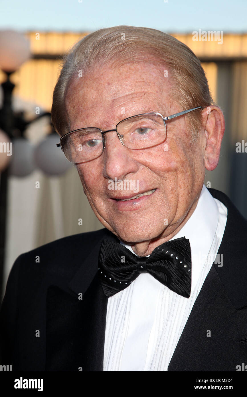 Alfred E. Mann The Alfred Mann Foundation's Annual Black-Tie Gala at ...