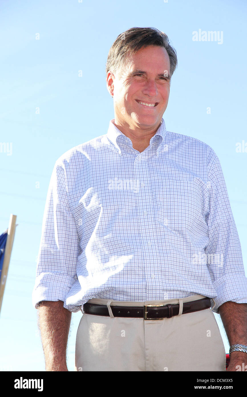 Republican Presidential Candidate Mitt Romney opens Nevada campaign ...
