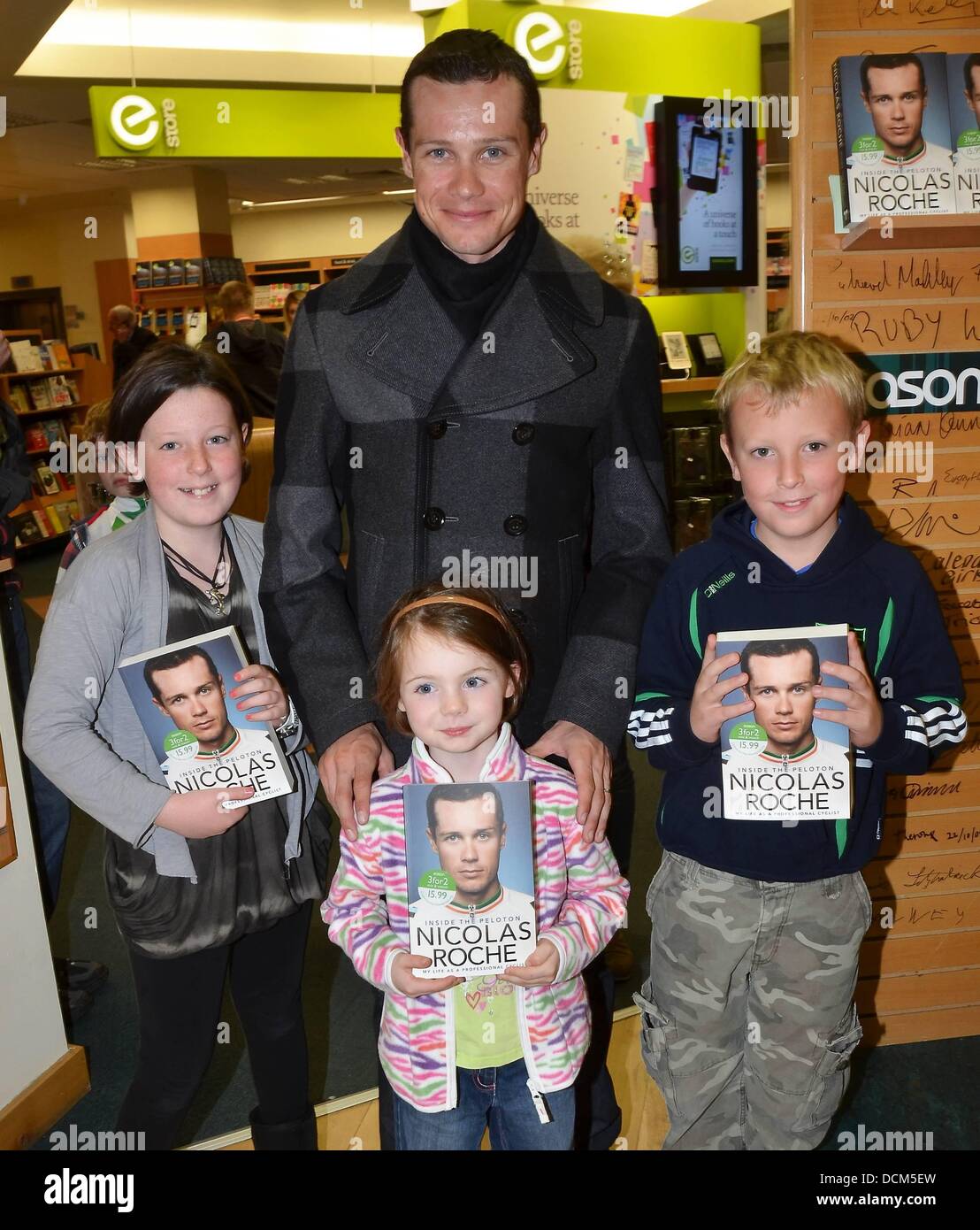 Nicolas Roche and fans Aoife Cromwell (10), Katie Daly (6), Jack ...