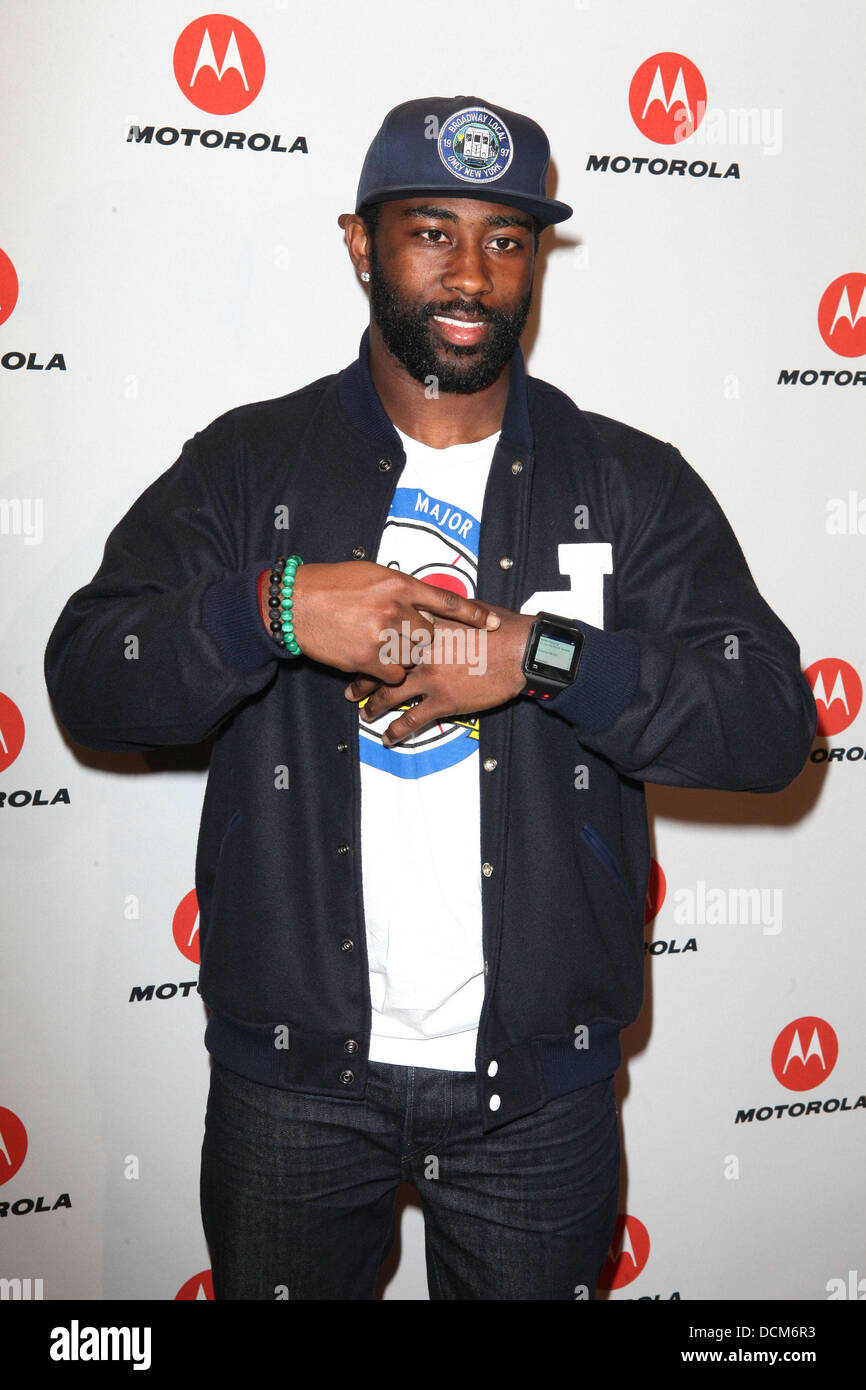 Darrelle Revis the DROID RAZR by Motorola and MOTOACTV launch event at ...