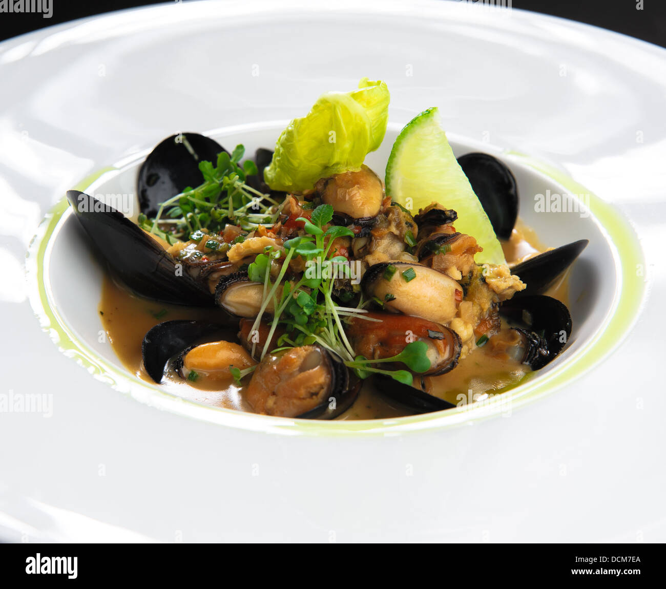 Restaurant mussel meal hi-res stock photography and images - Alamy