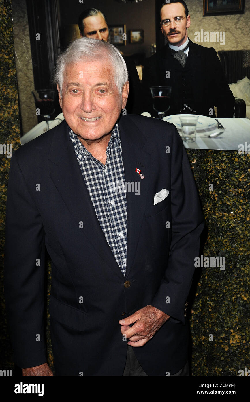 Monty hall hi-res stock photography and images - Alamy