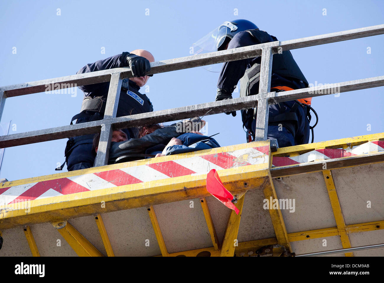 Dale Farm eviction Riot police take part in an operation to evict ...