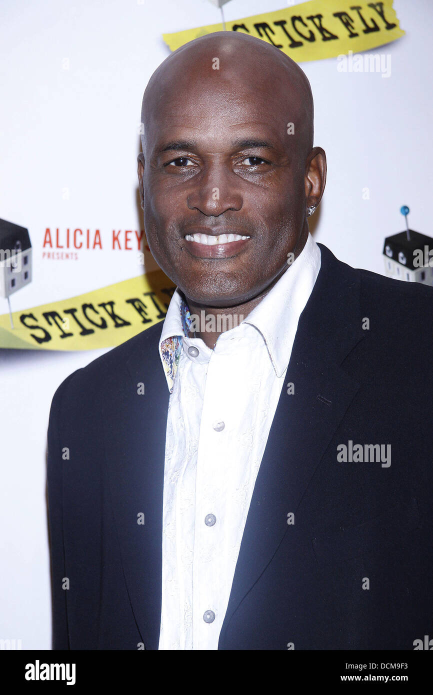 Kenny Leon attends a photocall for the upcoming Broadway show 'Stick ...