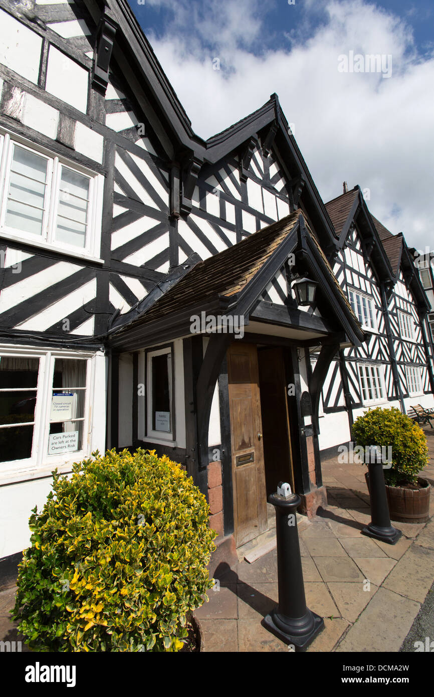 Suburb of Winnington, Northwich, England. Picturesque view of the oak ...
