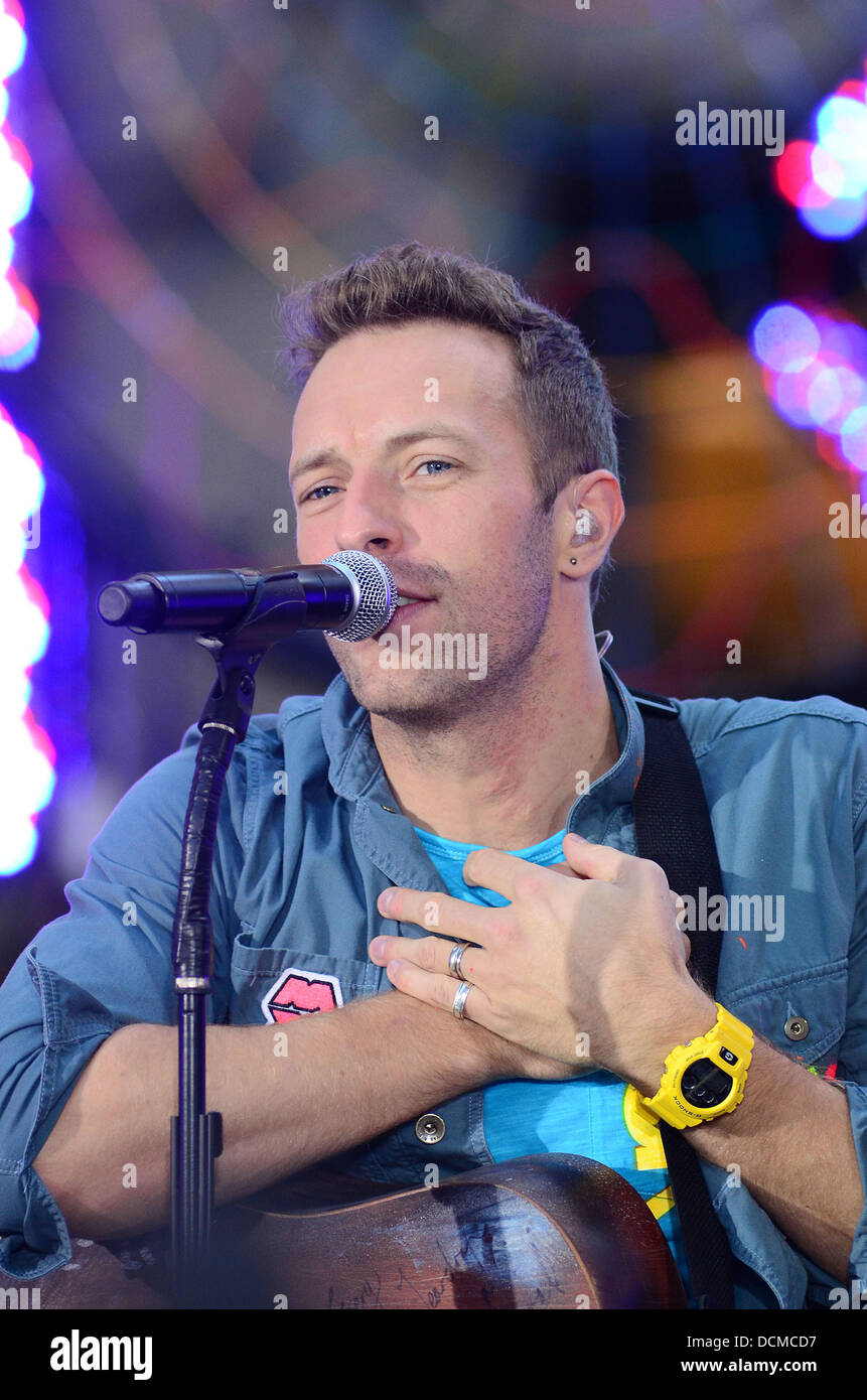 Chris Martin Coldplay performing live on the 'Today' show as part of ...