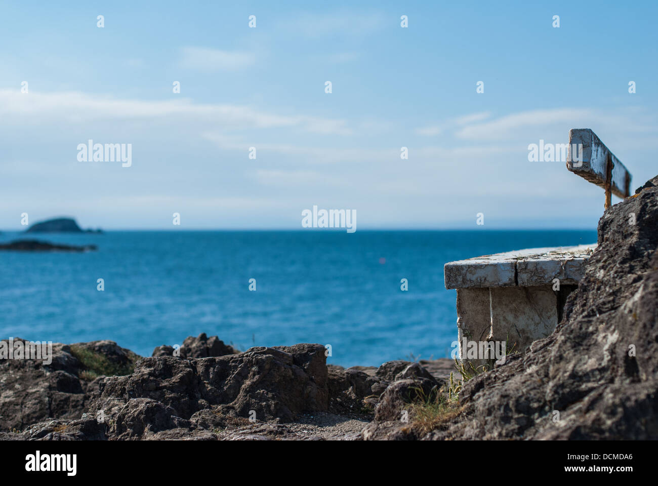 Rock bench hi-res stock photography and images - Alamy