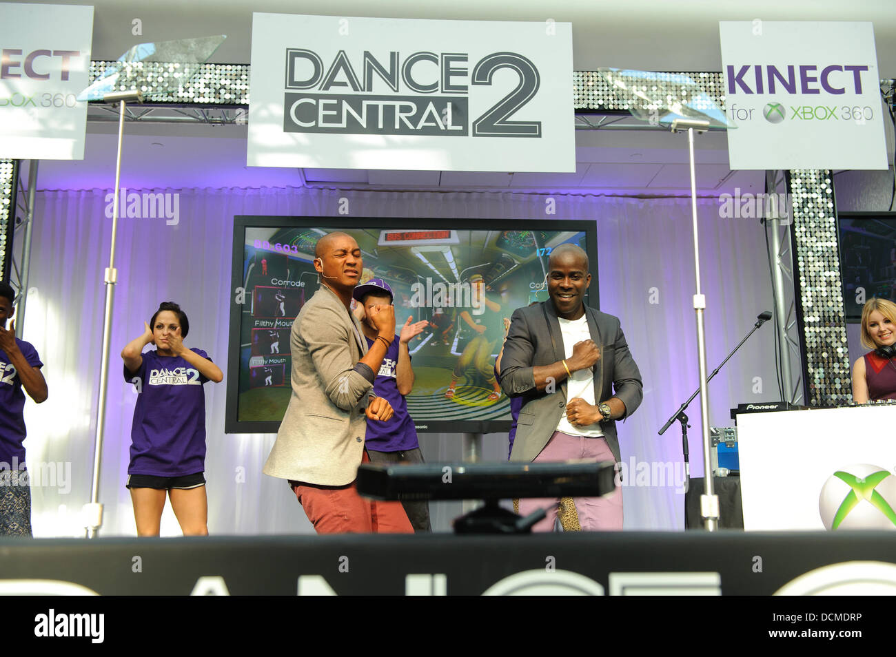 Kinect 2 hi-res stock photography and images - Alamy