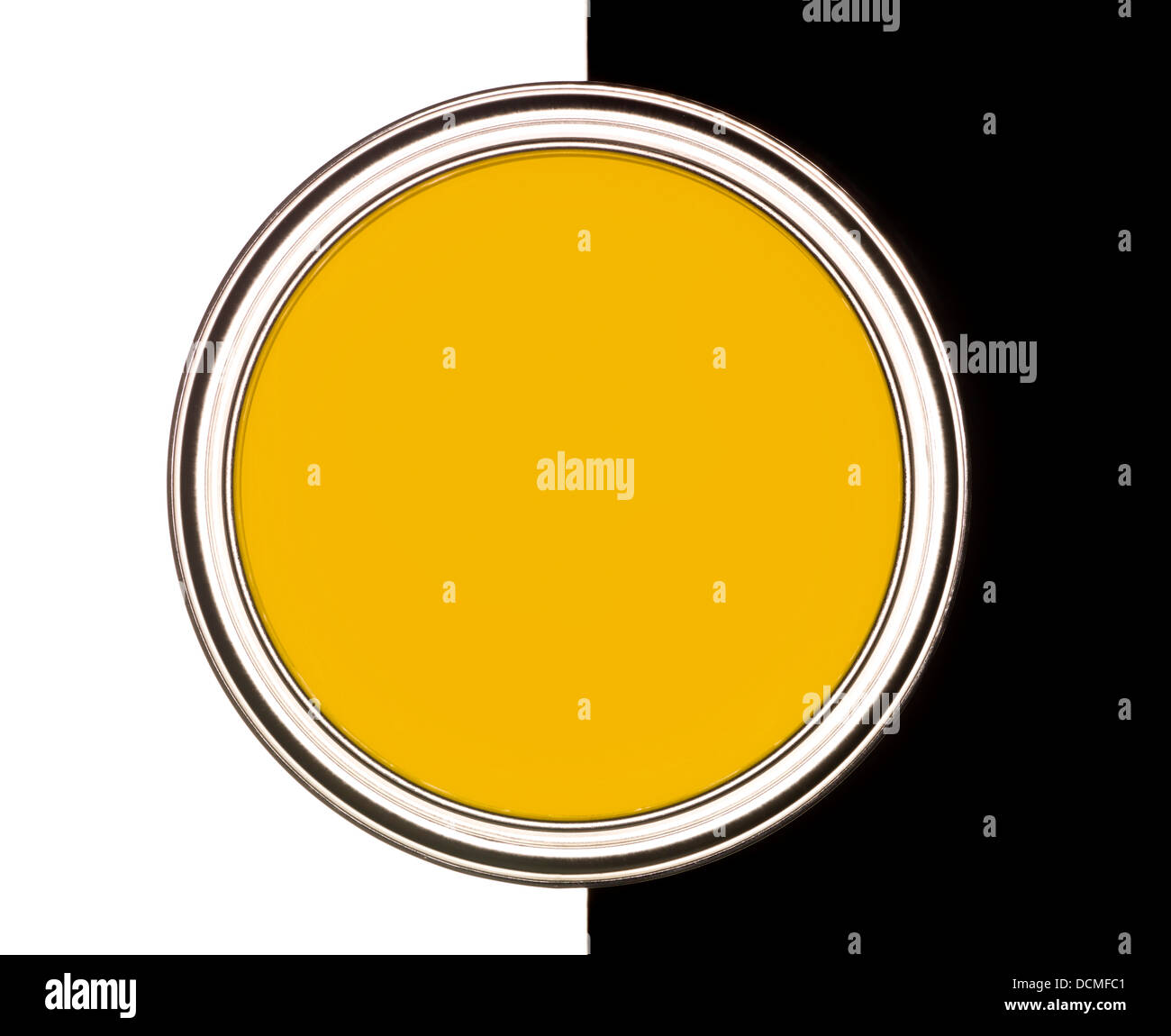 Yellow Paint can Stock Photo - Alamy