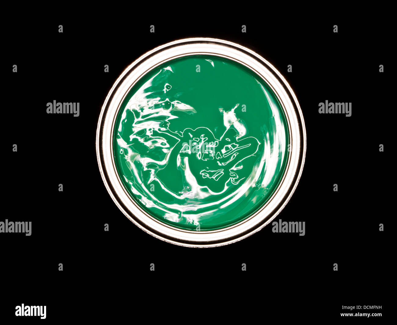 Tin of open paint from above hi-res stock photography and images - Alamy