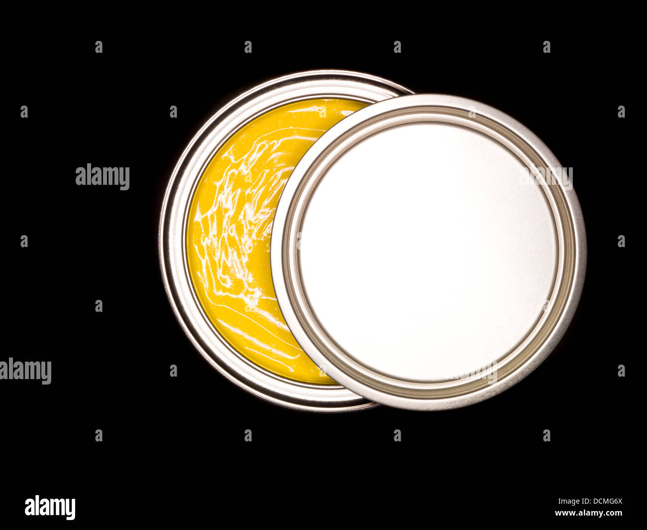 Tin of open paint from above hi-res stock photography and images - Alamy