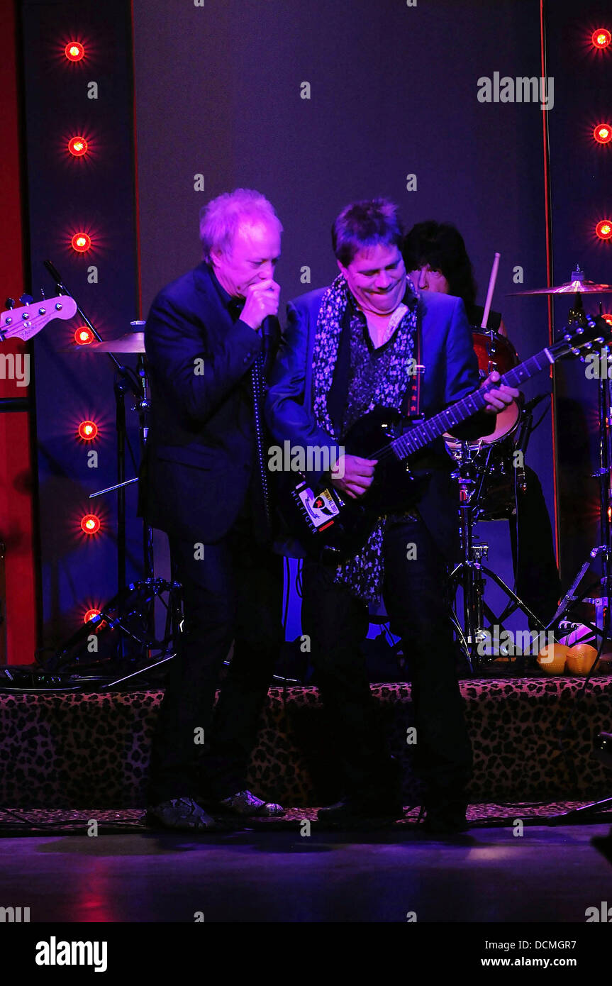 Jimmy Kunes, Andy Hilfiger and drummer Marky Ramone perform after Andy ...