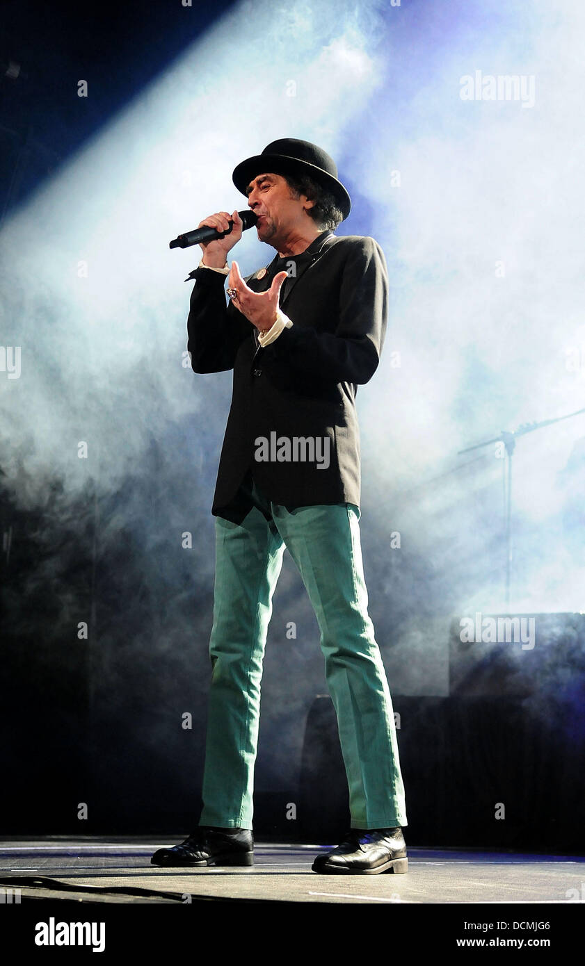 Spanish singer Joaquin Sabina performing at American Airlines Arena ...