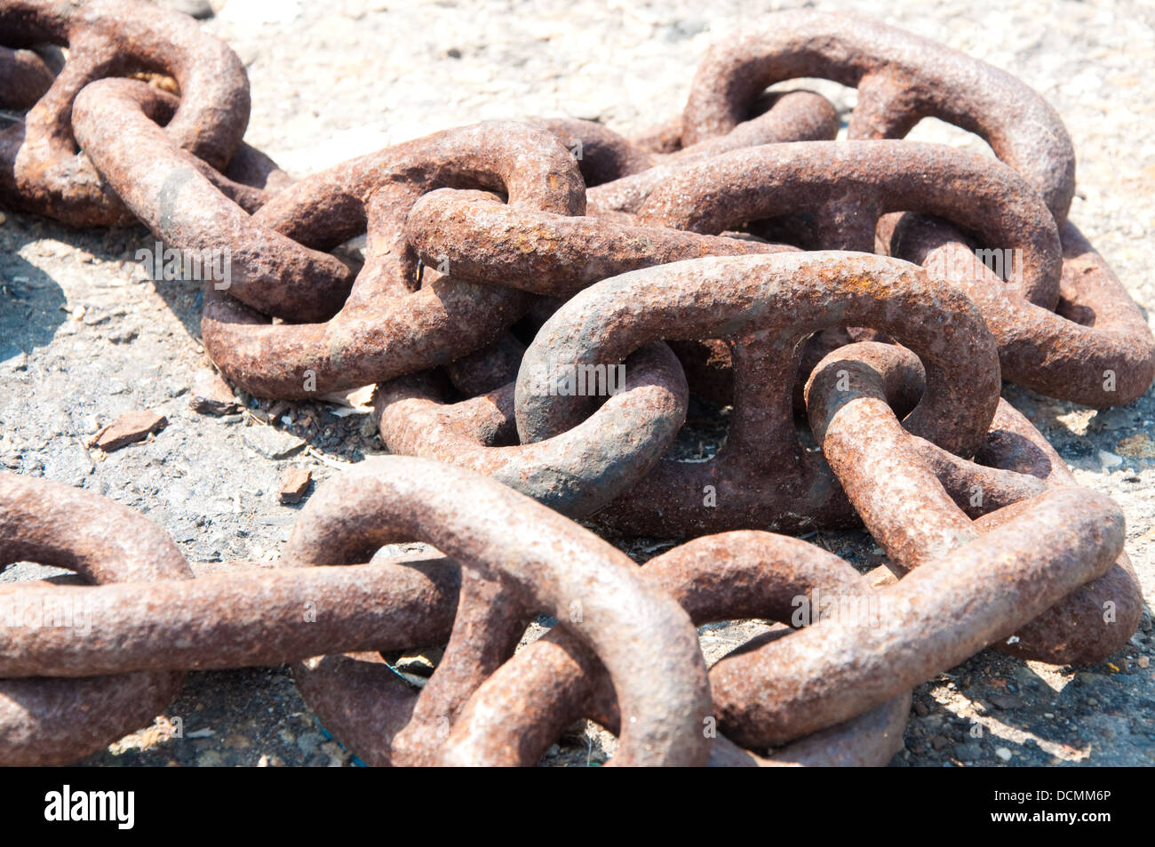 Antique iron chain hi-res stock photography and images - Alamy