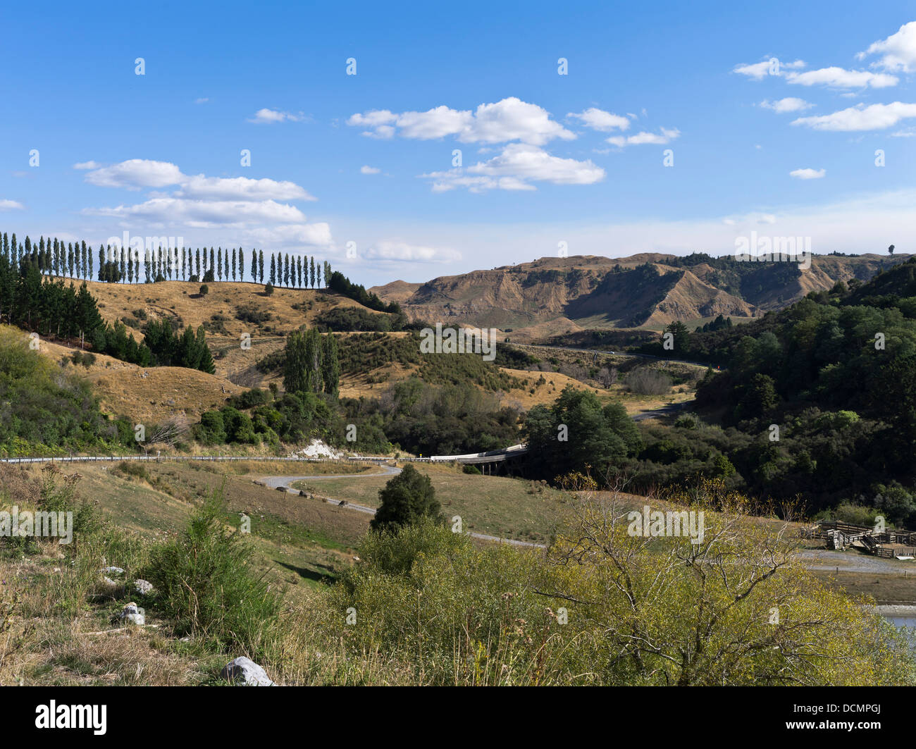 dh MANGAWHERO VALLEY NEW ZEALAND Wanganui Raetihi Road Mangawhero river ...