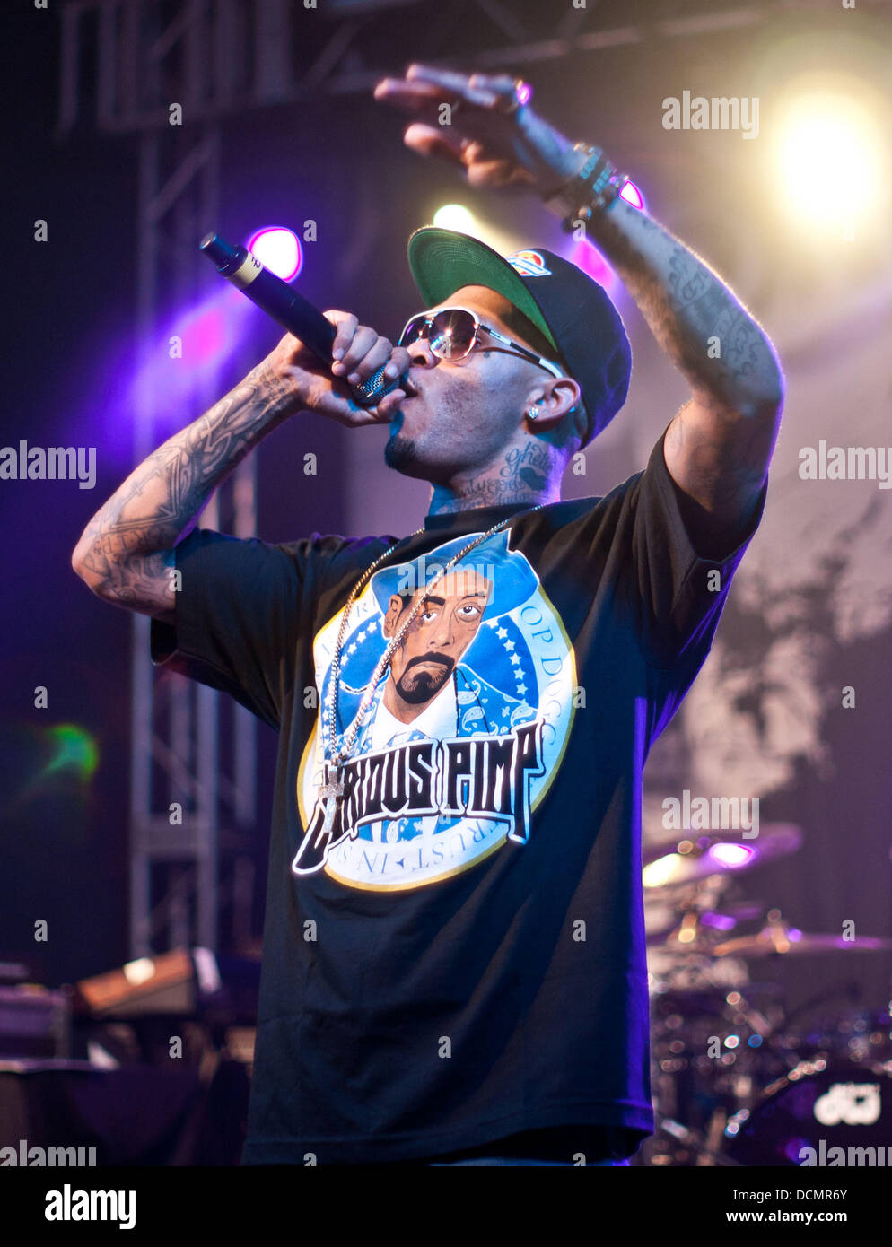 Snoop Dogg performing in concert at Stubb's BBQ Austin, Texas - 25.10. ...
